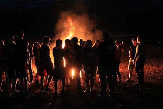 GBHS Homecoming bonfire celebration a smashing success - Great Bend Tribune