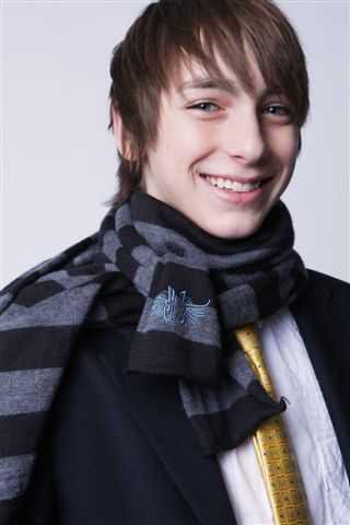Schartz wins modeling contest - Great Bend Tribune