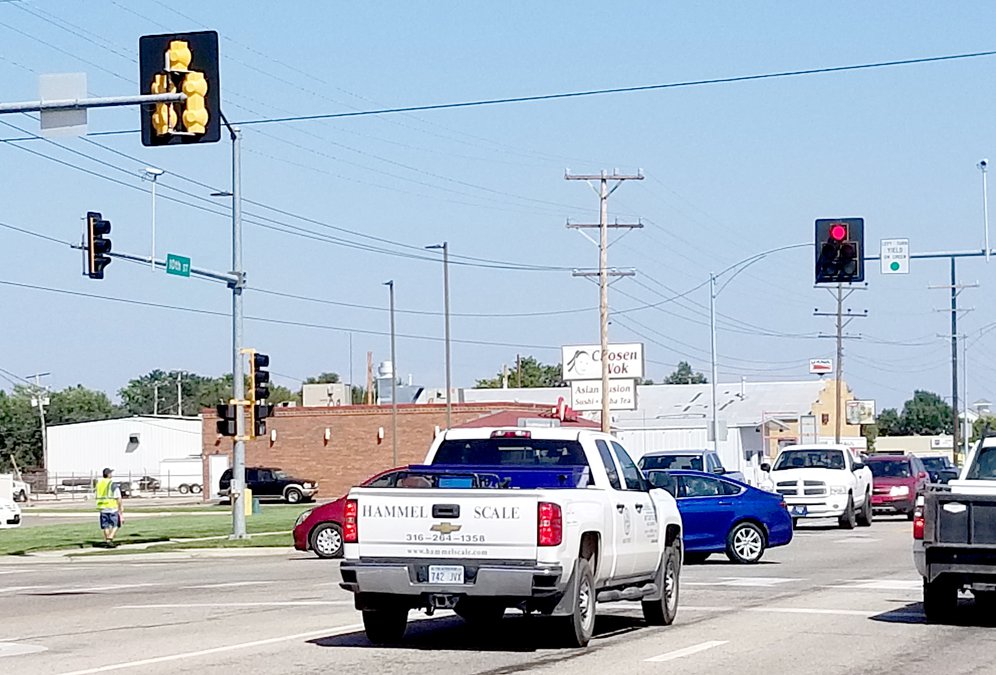 Red light running deaths hit 10-year high - GREAT BEND TRIBUNE