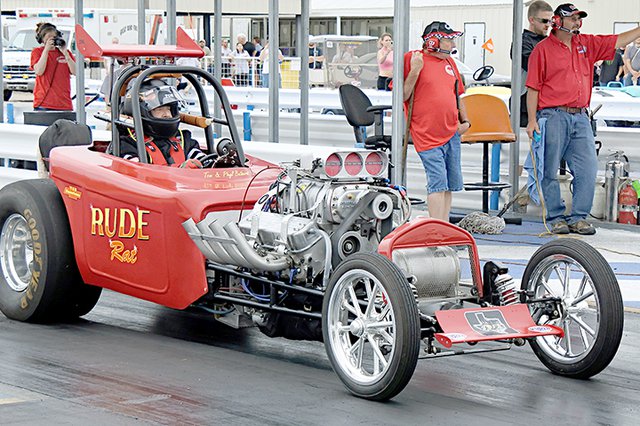 Engineering bid approved for dragstrip - Great Bend Tribune
