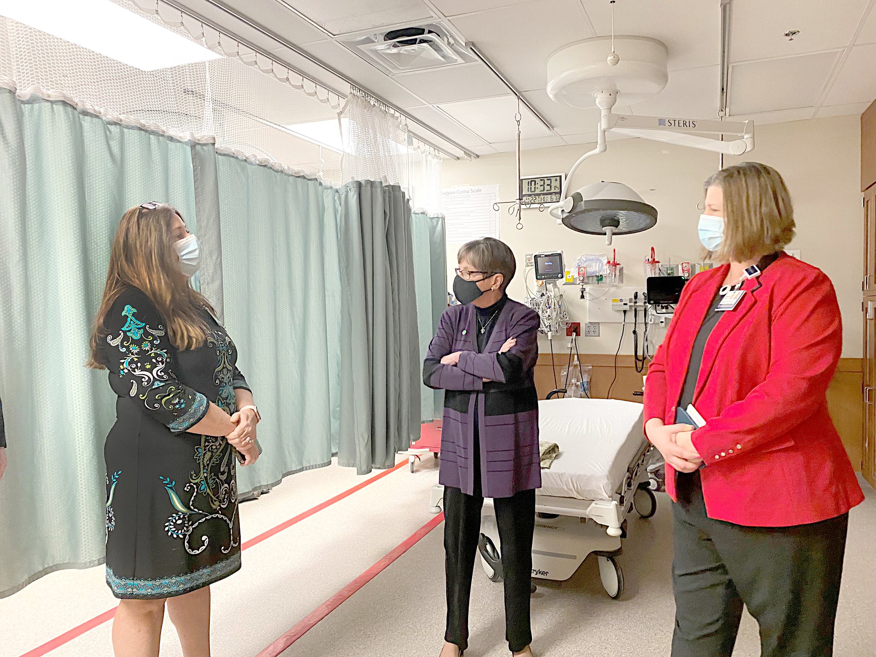 Gov. Laura Kelly tours Great Bend hospital - Great Bend Tribune