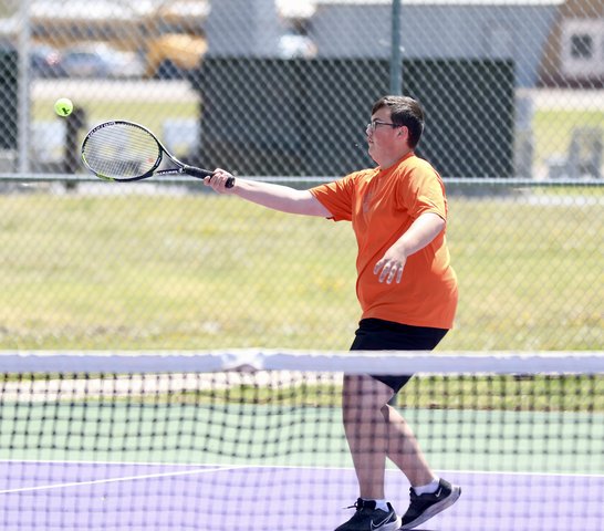 Larned tennis win two matches - Great Bend Tribune