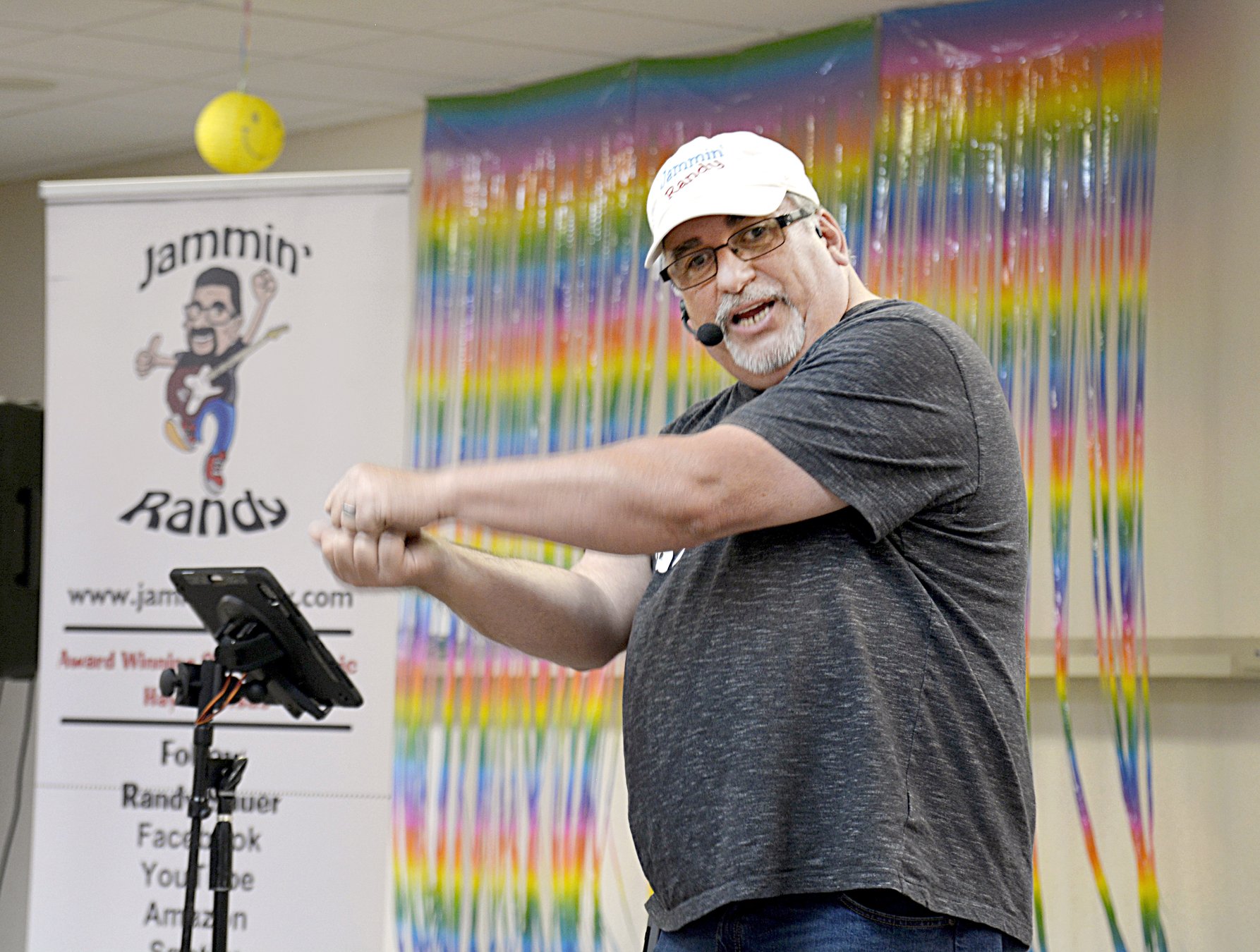 Musical summer reading show features Jammin’ Randy - Great Bend Tribune