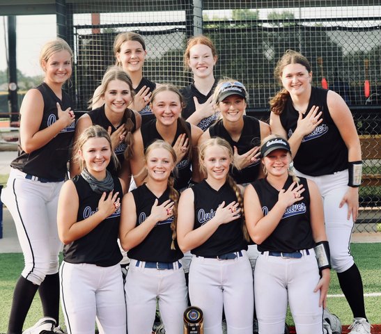 Great Bend Quicksilver wins softball title - Great Bend Tribune