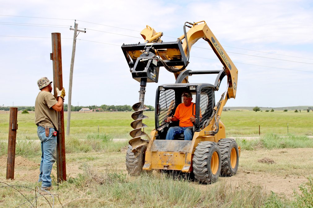 Work starts on FHSU’s farm fencing project - Great Bend Tribune