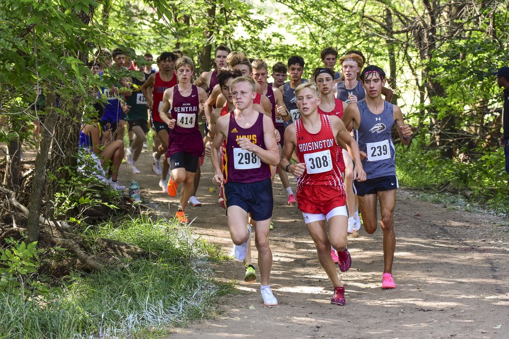 Cardinals' Tarlton captures Lake Barton race - Great Bend Tribune
