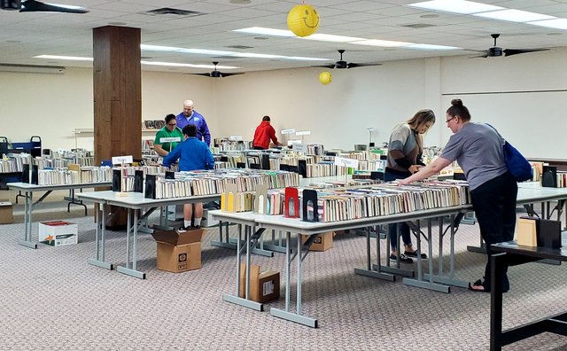 Great Bend Public Library's annual book sale continues - GREAT BEND TRIBUNE