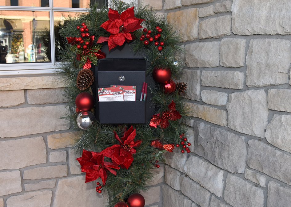Voting open for Christmas Window Contest - Great Bend Tribune