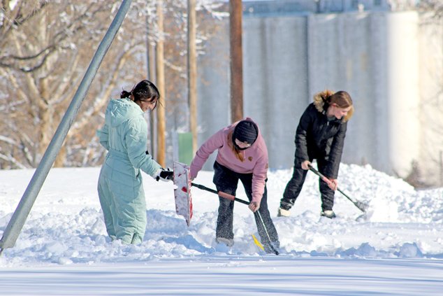 Larned quartet finds fortuity on snow day - Great Bend Tribune