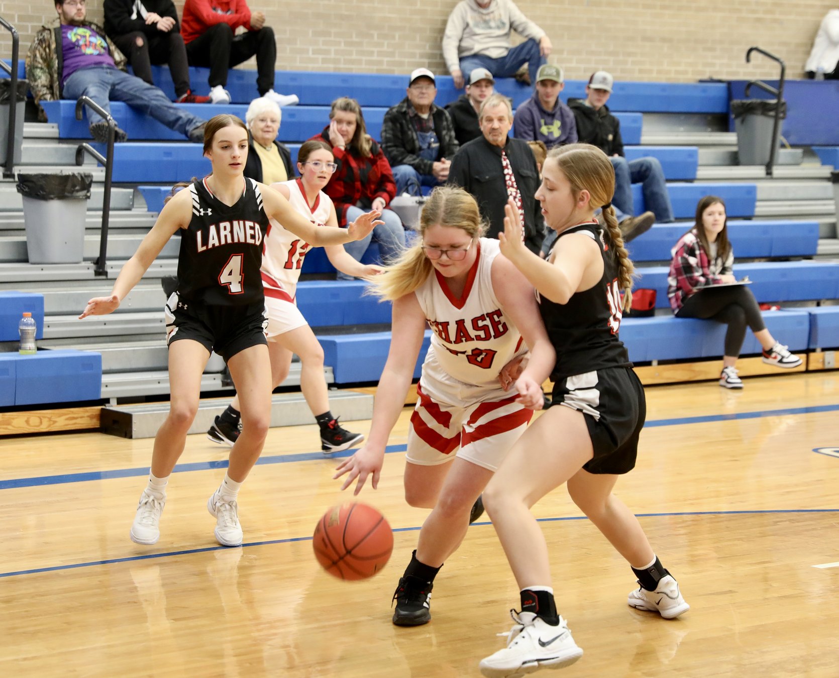 Larned girls cruise past Chase - Great Bend Tribune