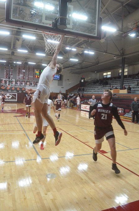 Panthers rout Buhler to kick off Salina Tournament - Great Bend Tribune