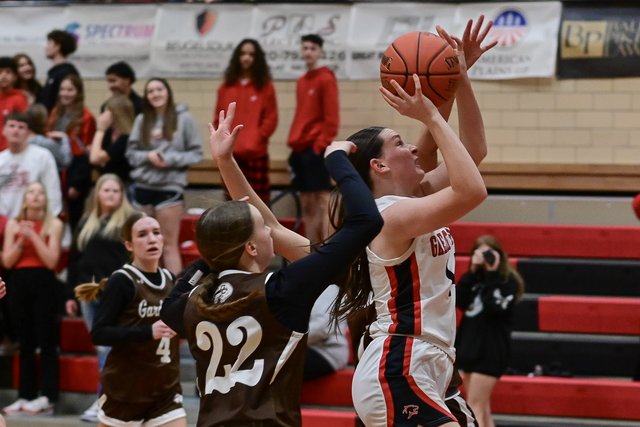 Sadie Spray sparks Panthers past Buffaloes - Great Bend Tribune