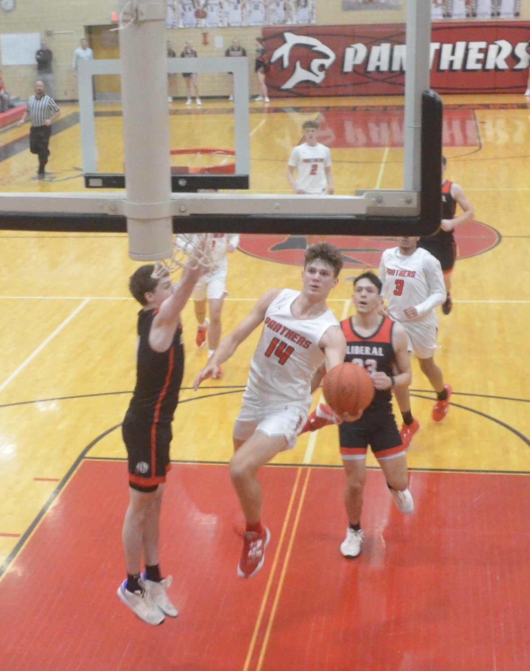 Panther boys keep rolling, 70-51 - Great Bend Tribune