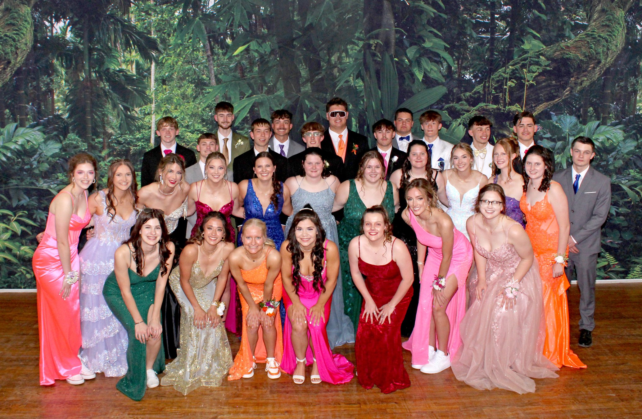 Hoisington High School Prom 2024 - Great Bend Tribune