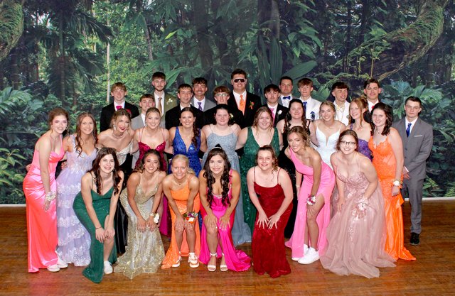 Hoisington High School Prom 2024 - Great Bend Tribune