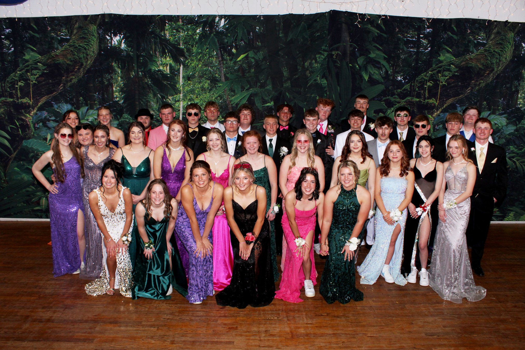 Hoisington High School Prom 2024 - Great Bend Tribune