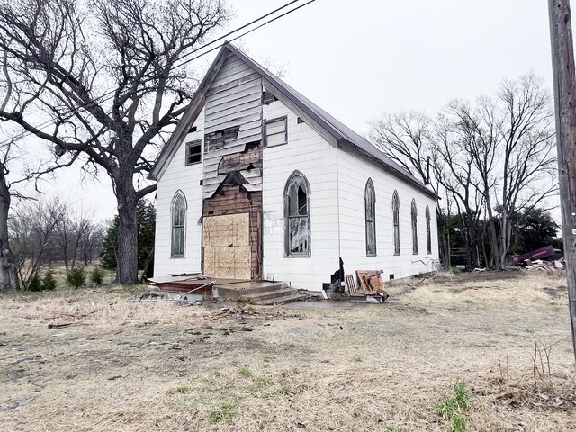 A church (almost) on the move - Great Bend Tribune