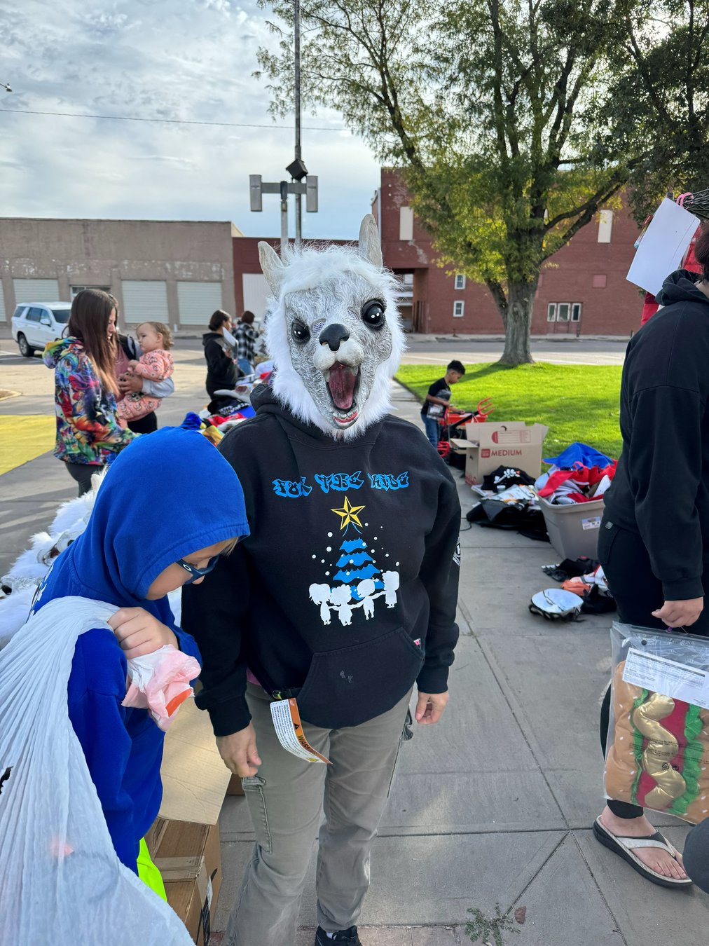 Kiwanis costume exchange - Great Bend Tribune