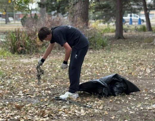 Juvenile Services perform community service tasks - Great Bend Tribune