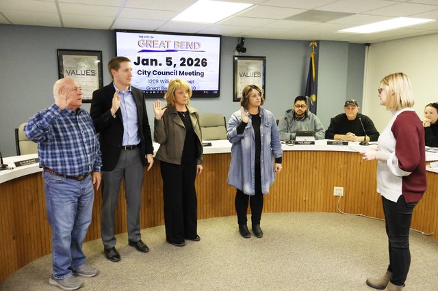 New mayor, council members take oath; outgoing officials recognized - Great Bend Tribune