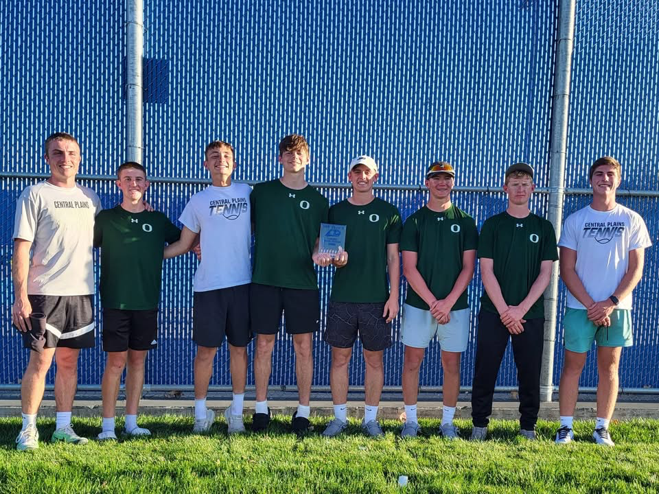 Oilers tennis win 4-team meet - Great Bend Tribune